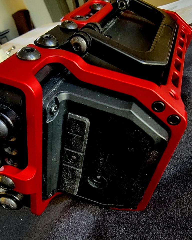 NEW - PEOVI Full Wrap Cage for IC-705 - Fortvic Consulting